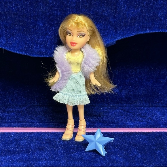 MGA Entertainment | Toys | Lil Bratz Cloe Flaunt It Doll Top Skirt Wrap ...